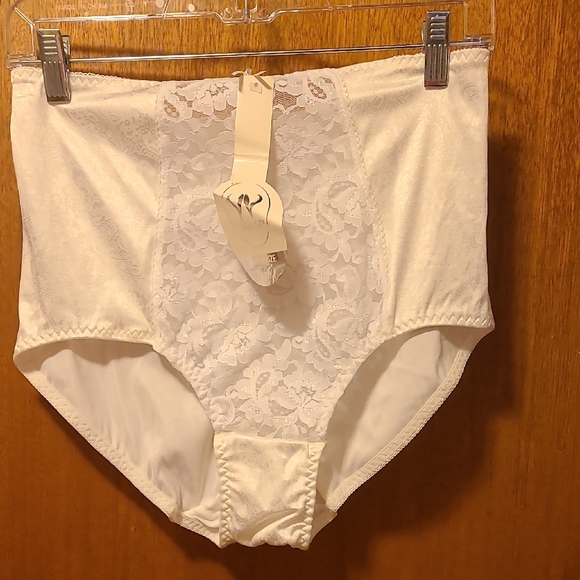 whisper soft | Intimates & Sleepwear | Elegant White Lace Highwaisted ...